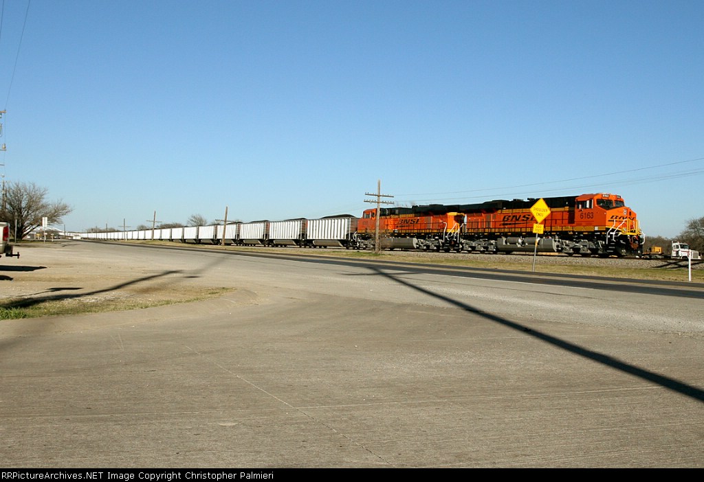 BNSF 6163 and BNSF 6161